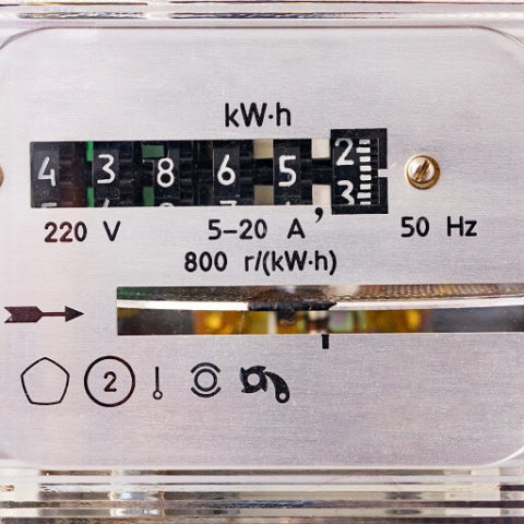 Quick Guide to Half-hourly Electricity Meters | The Pro's And Con's